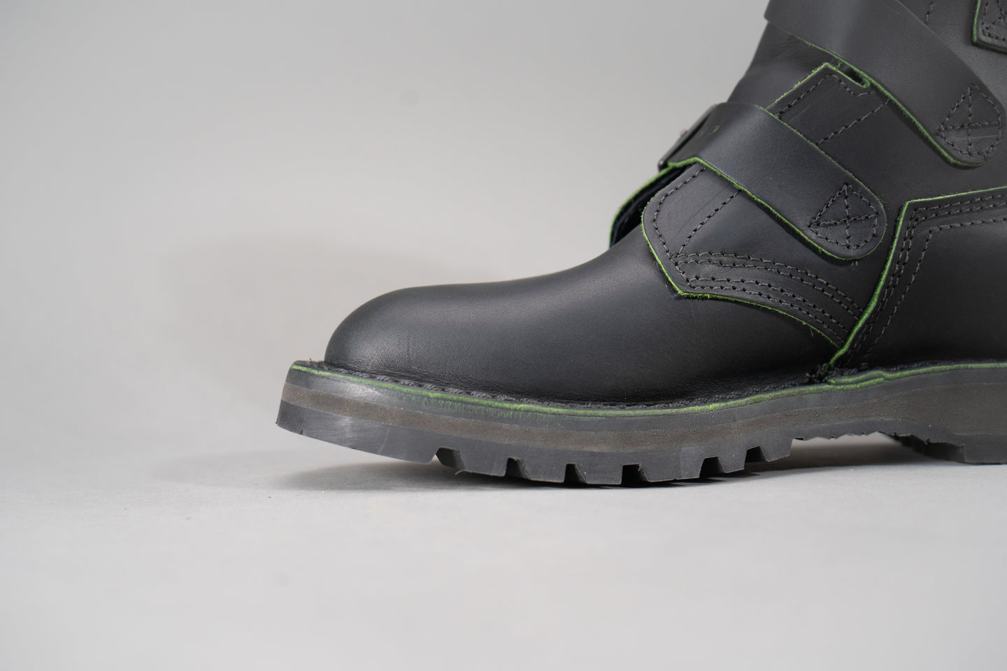 Alien Blood Core Tanker Boot – Rose Anvil