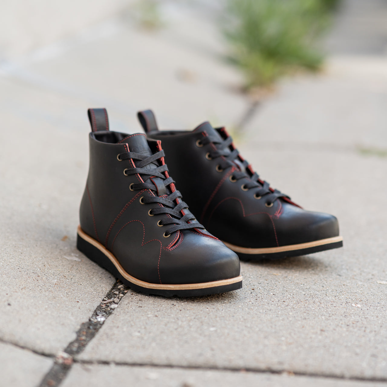 Monkey Boot – Rose Anvil