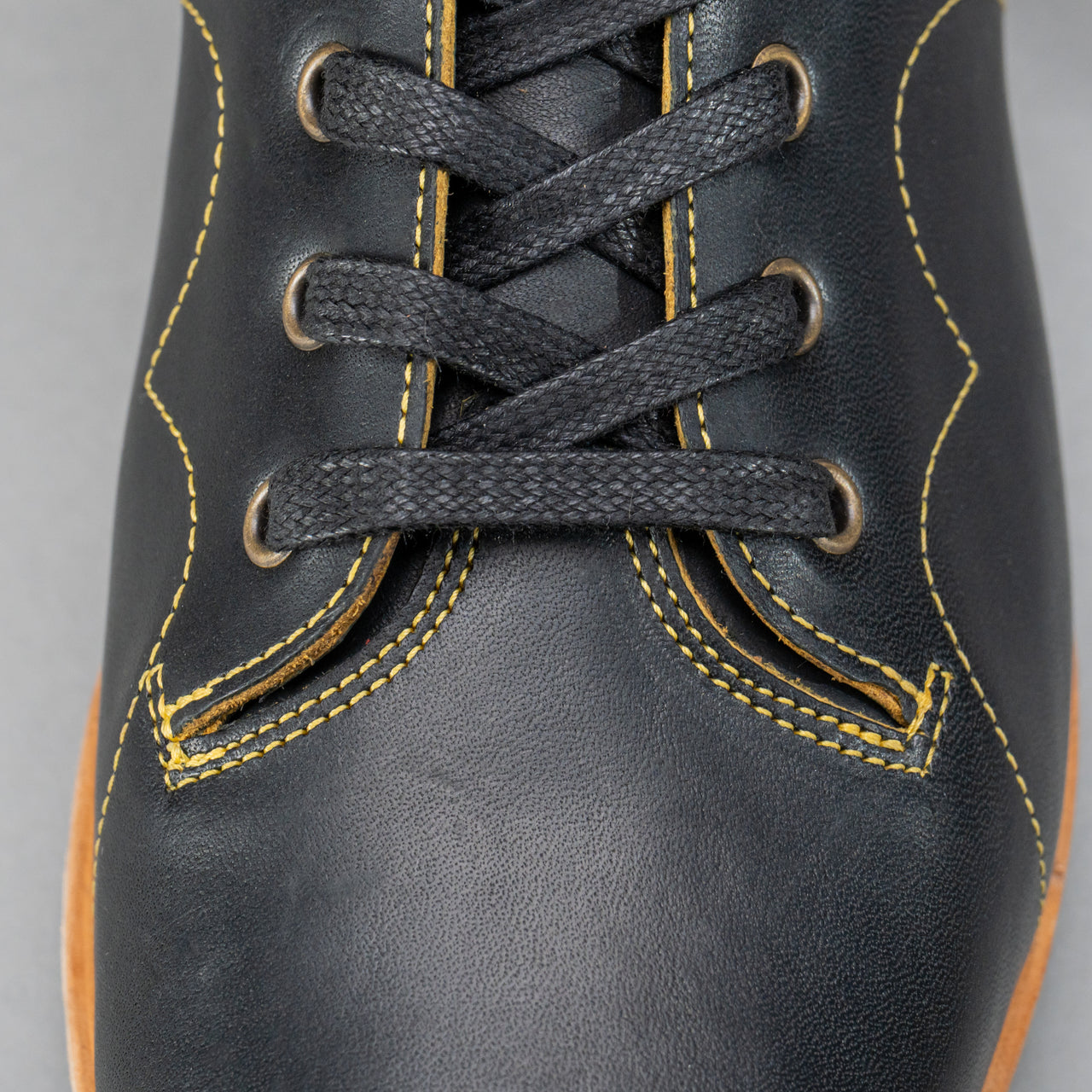 Monkey Boot – Rose Anvil