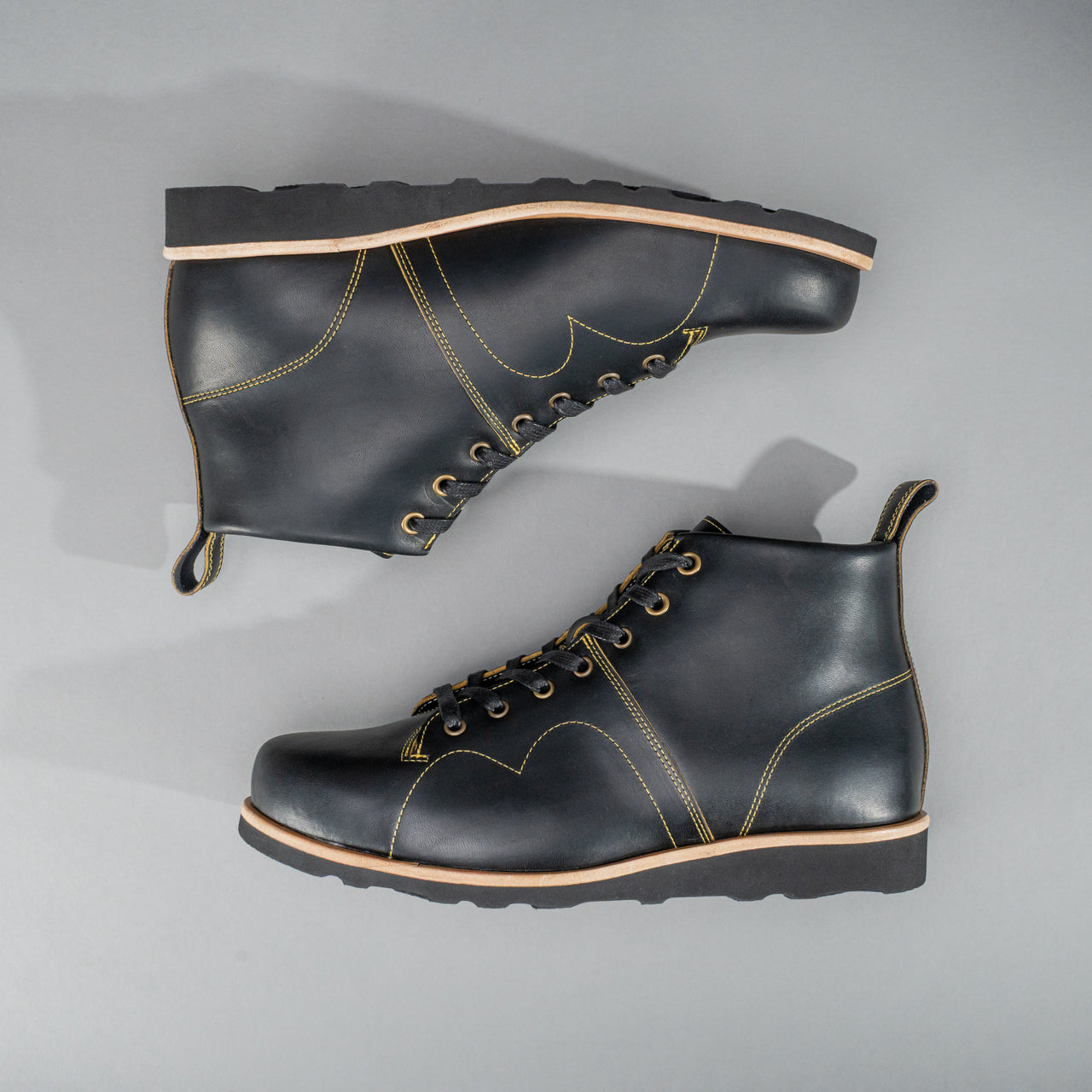 Monkey Boot – Rose Anvil
