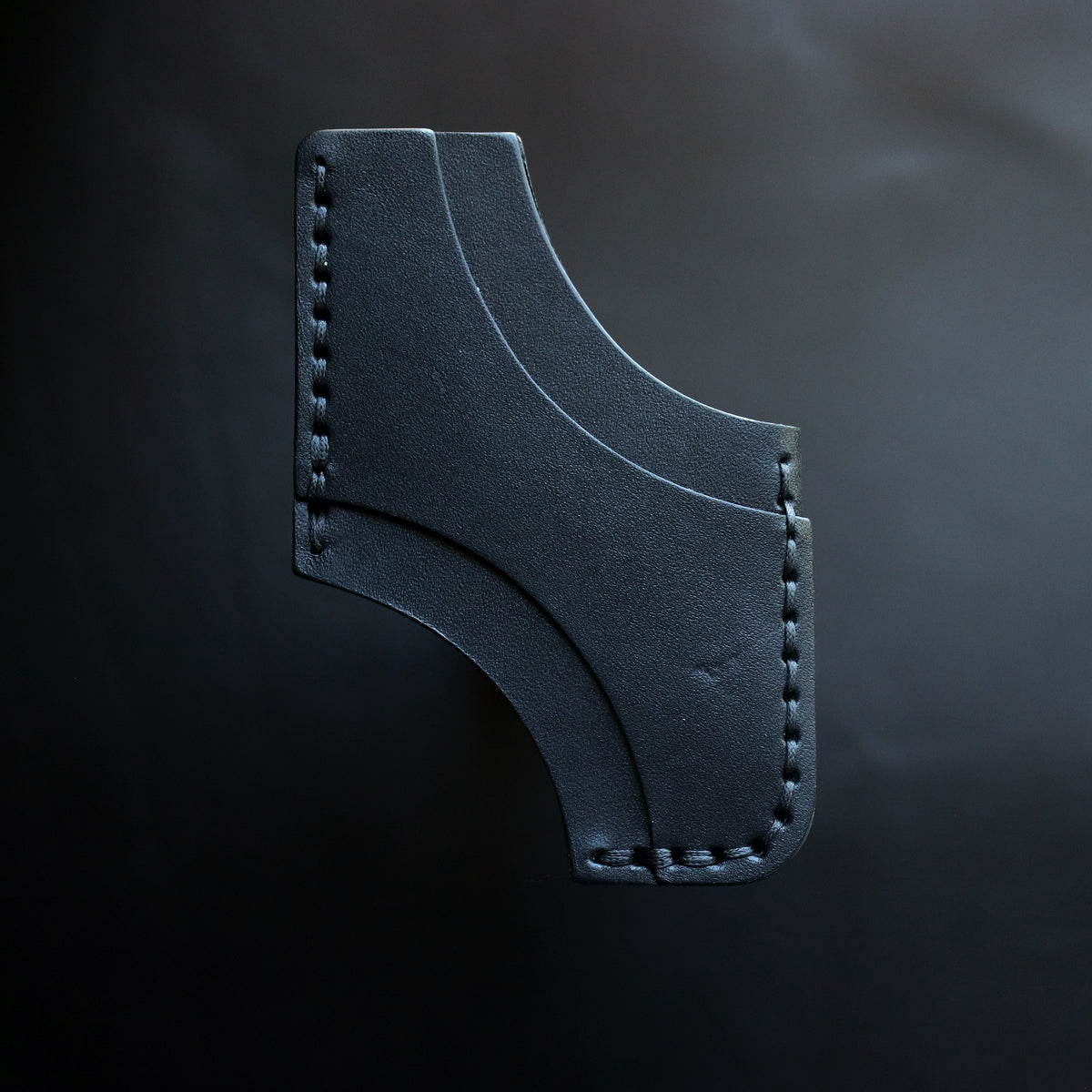 Claude Wallet – Rose Anvil